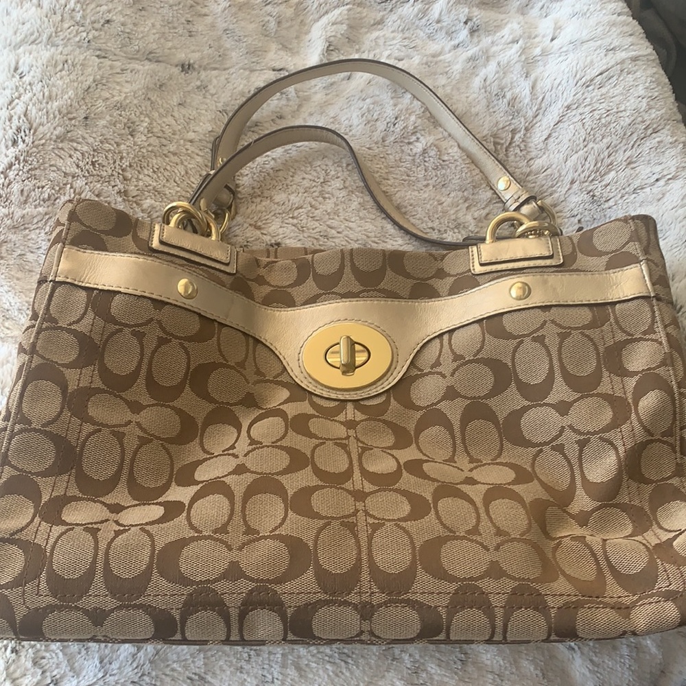 Coach Signature Purse With Gold Accents - Gem